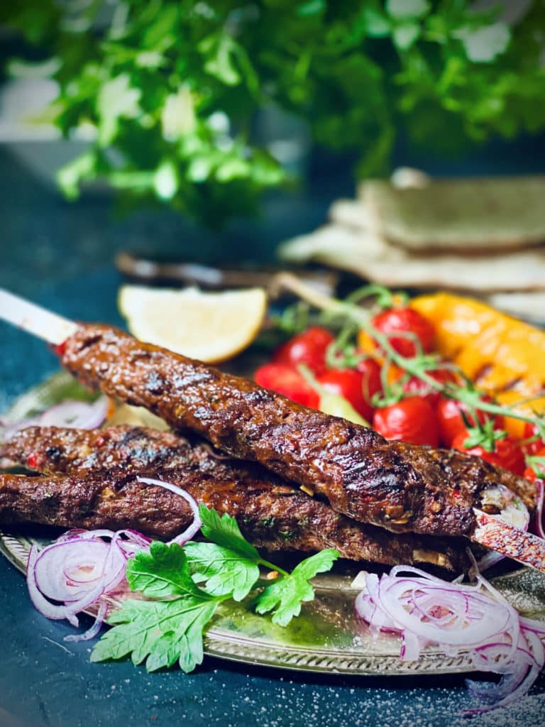 Adana Kebap | Original türkische Hackfleischspieße | diefrauamgrill