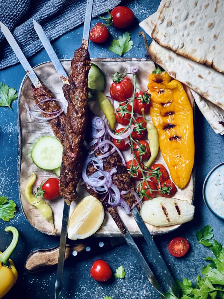Adana Kebap | Original türkische Hackfleischspieße | diefrauamgrill