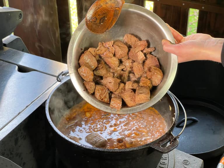 Rindergulasch | Klassisches Gulasch Rezept