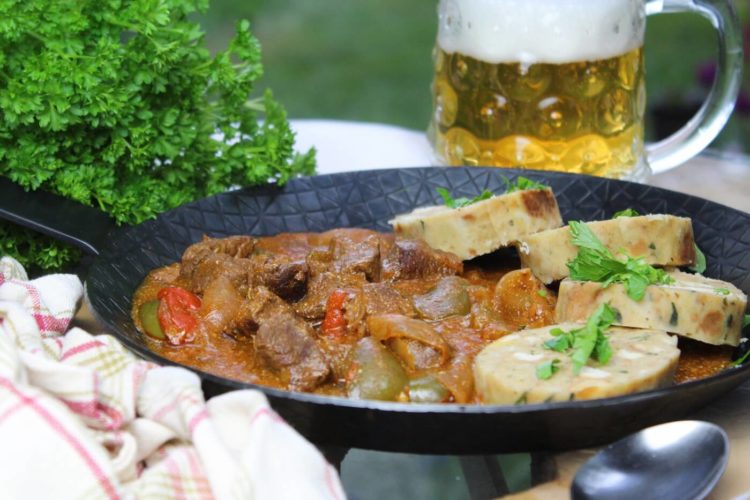Fiaker Gulasch mit Bockbier | Original aus Wien