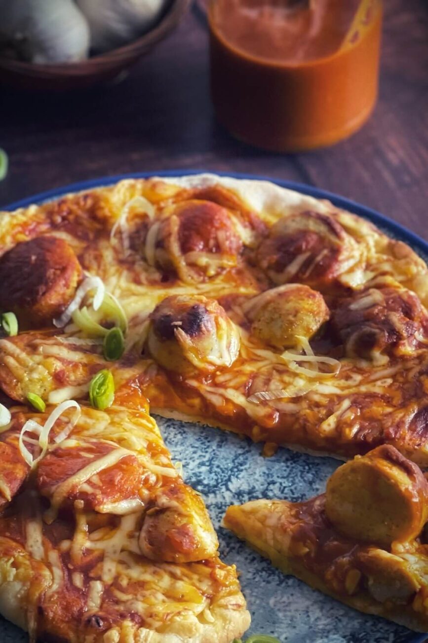 Currywurst Pizza | genial leckere Klassiker-Combo