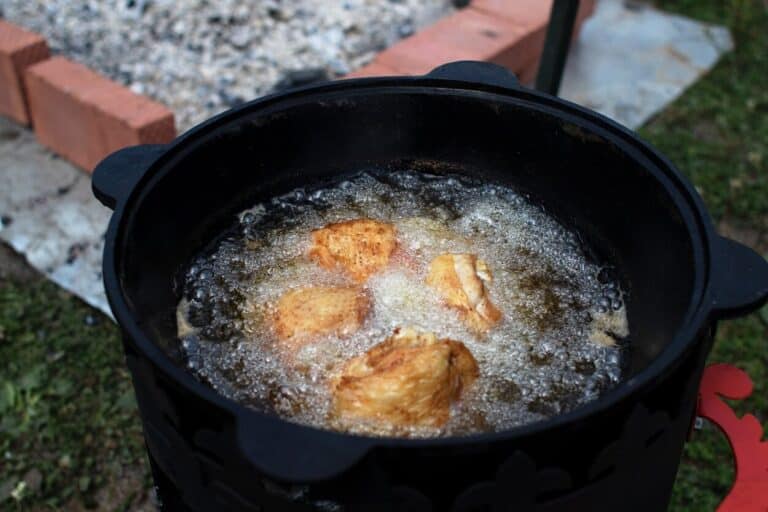 Frittieren im Topf | So gelingt es ohne Fritteuse