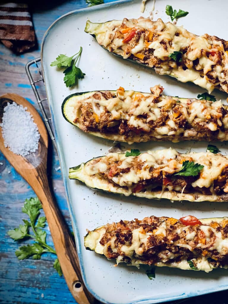 Gefüllte Zucchini mit Hackfleisch | bestes Zucchini Rezept