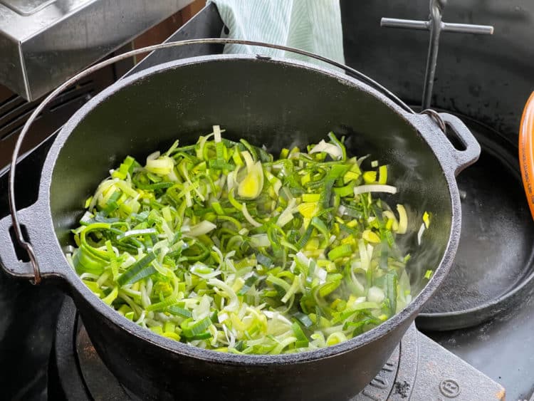 Käse Lauch Suppe Rezept | klassisch & schnell | diefrauamgrill.de