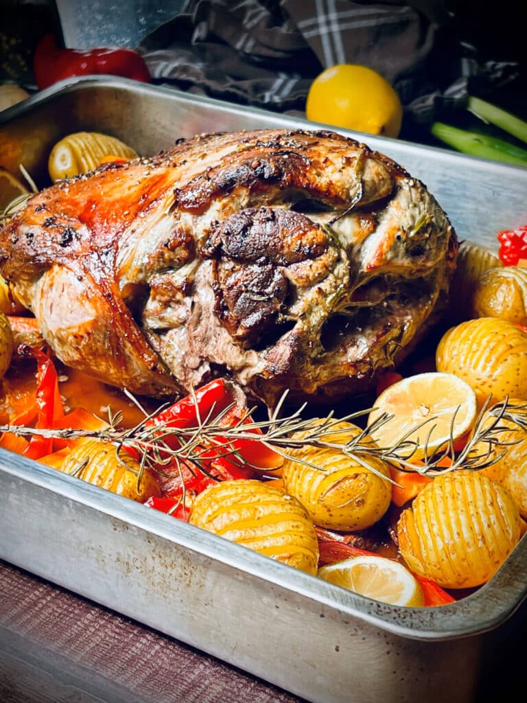 Lammkeule im Backofen | mit feiner Soße