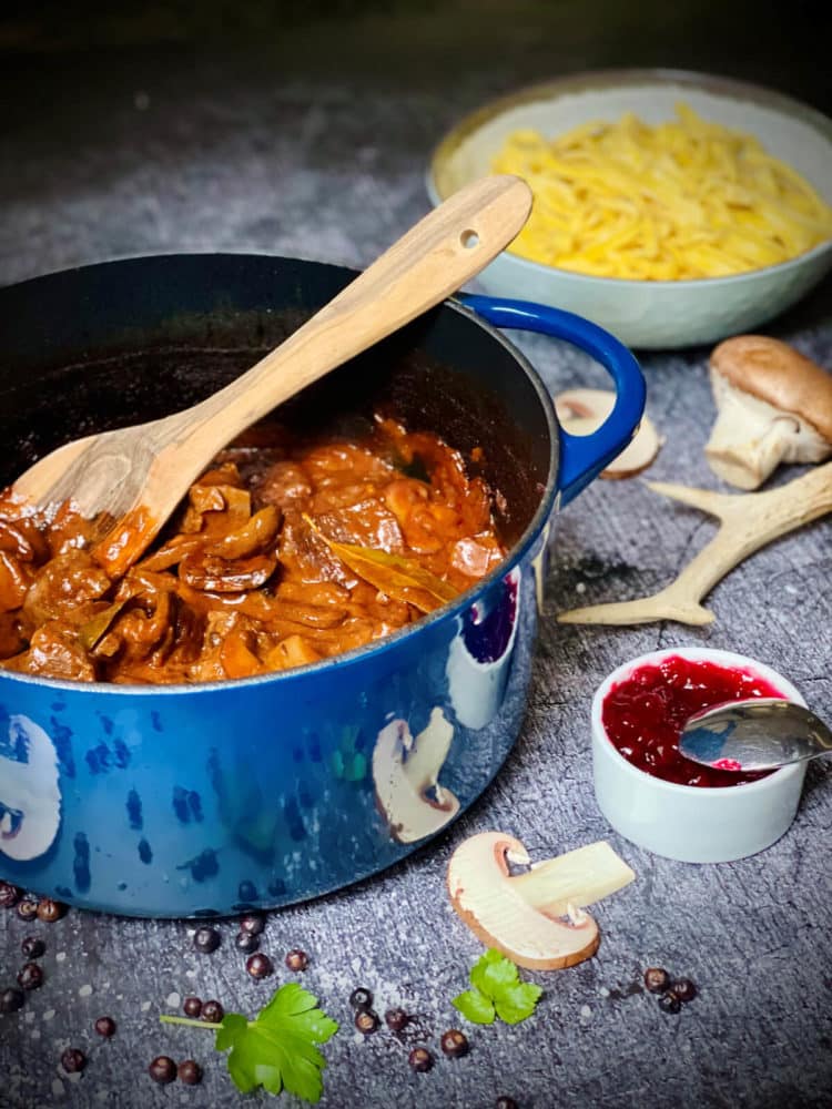 Rehgulasch selber machen | Omas geheimes Rezept