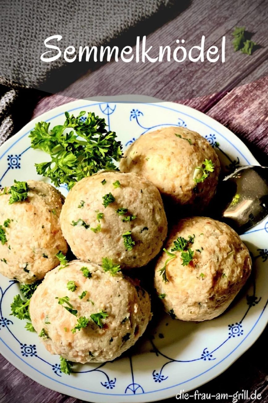 Semmelknödel | Rezept für den Beilagen-Klassiker