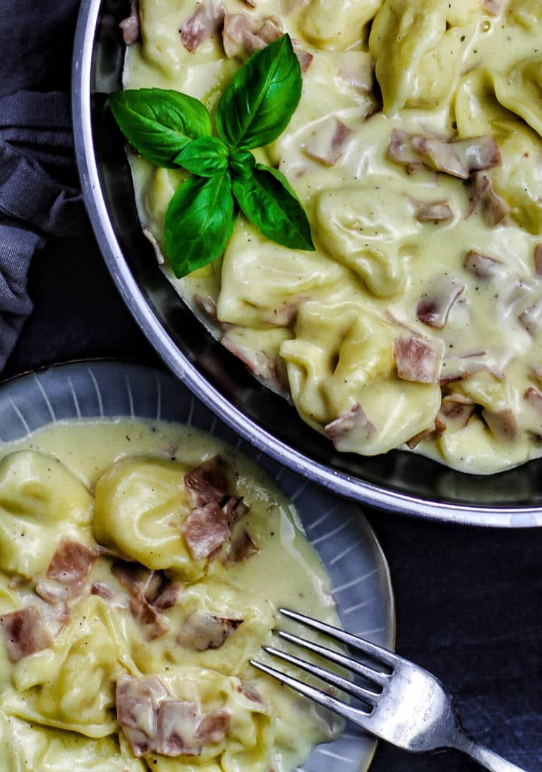 Tortellini alla Panna Rezept | wie beim Italiener | diefraumamgrill.de