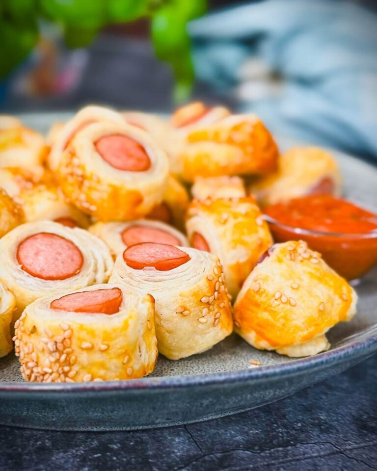 Würstchen im Schlafrock | Blätterteig Fingerfood